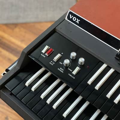 Vox V303E "Italian" Super Continental Organ | Reverb