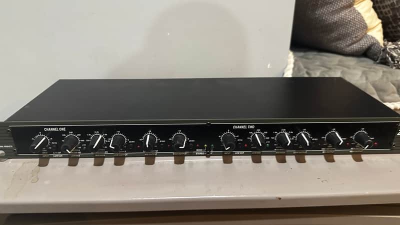 dbx 223XL Active Crossover – $50 223xl - Black | Reverb
