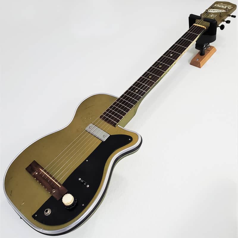 1956 Harmony H42 Stratotone Newport Colorama Metallic Green | Reverb