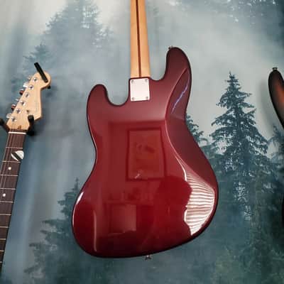 Fender Standard fretless Jazz Bass with Rosewood Fretboard | Reverb