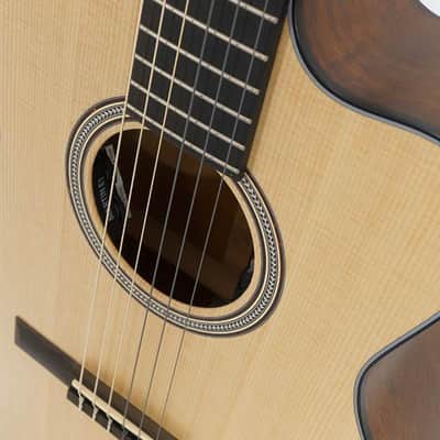 Martin 16 Series 000C12-16E Nylon 000-12 Fret Cutaway | Reverb