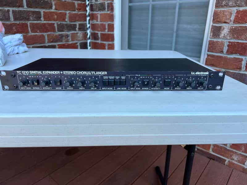 TC Electronic 1210 Spatial Expander + Stereo Chorus/Flanger | Reverb