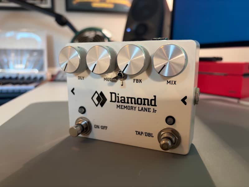 Diamond Memory Lane Jr V2 2010s - White | Reverb