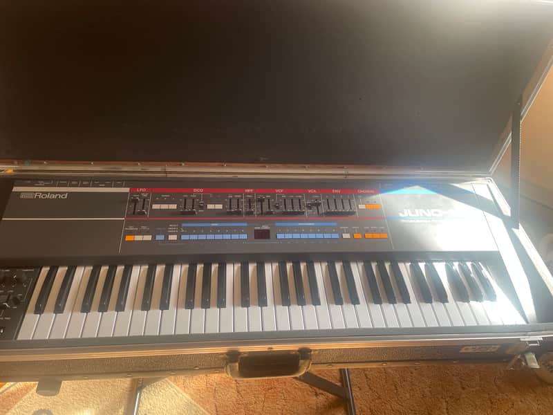 Roland Juno-106 Synthesizer | Reverb