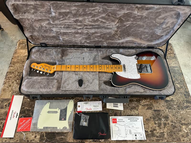 Fender American Ultra Telecaster MINT with Maple Fretboard | Reverb