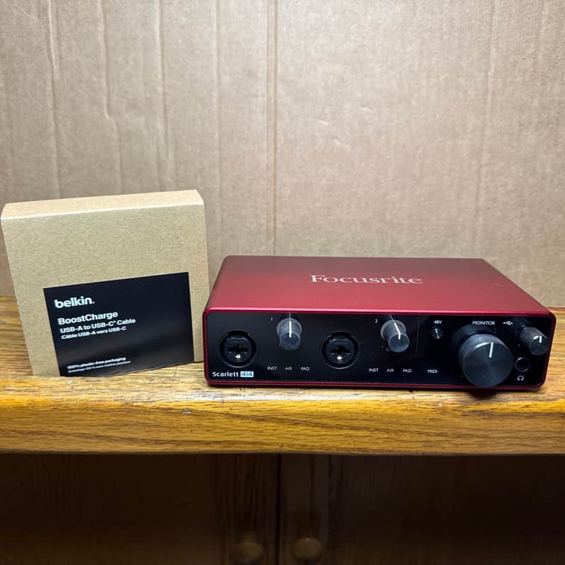 Focusrite Scarlett 2i2 3rd Gen USB Audio Interface please | Reverb