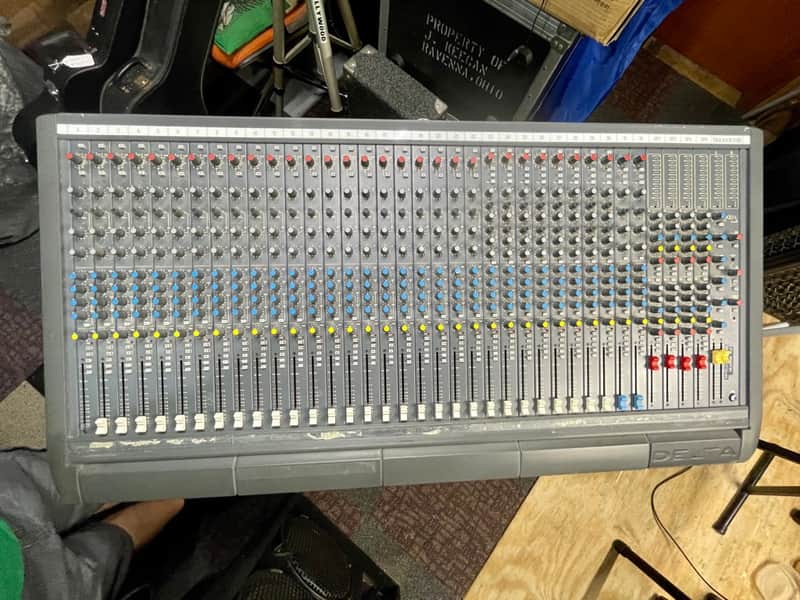 Soundcraft Delta 200 | Reverb