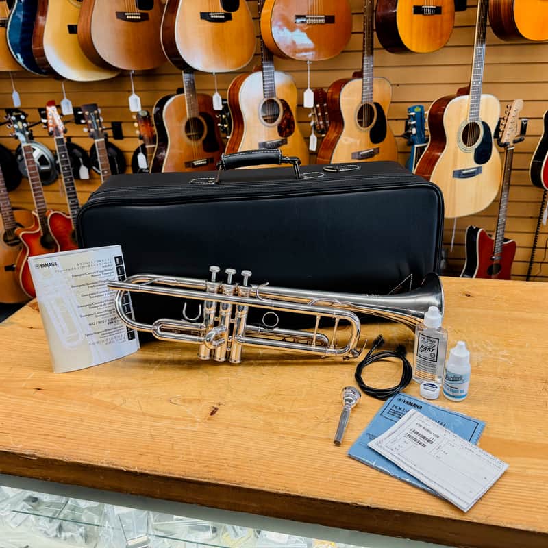 Yamaha YTR8335 Bb Silver Trumpet w/Case | Reverb