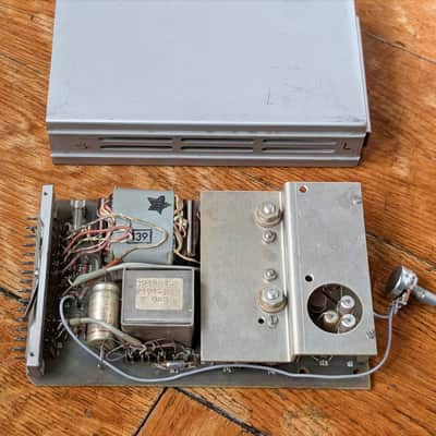 With audio demo: 1960s Siemens V274 mic preamp: 16 .. 48dB | Reverb
