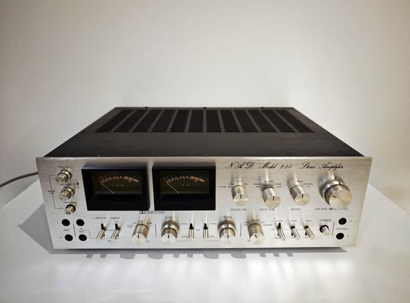 NAD MODEL 200 - Dolby Stereo Integrated Amplifier | Reverb
