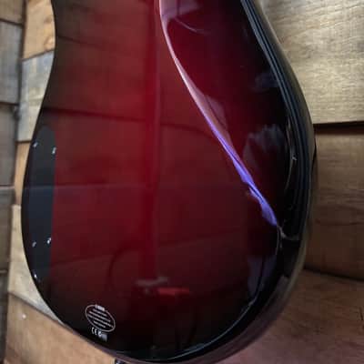 Pre-owned Yamaha BB-404 Bass Wine Red w/case | Reverb