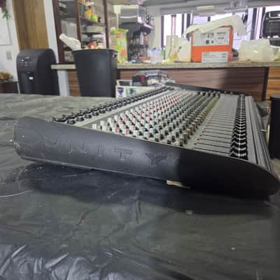 Peavey UNITY 2002-24RQ 24-CHANNEL MIXER | Reverb