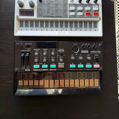 Korg Volca Sample Digital Sample Sequencer 2010s - White | Reverb