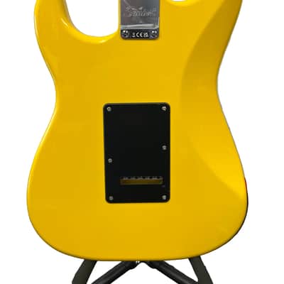 Squier FSR Affinity Series Stratocaster HSS with Maple | Reverb