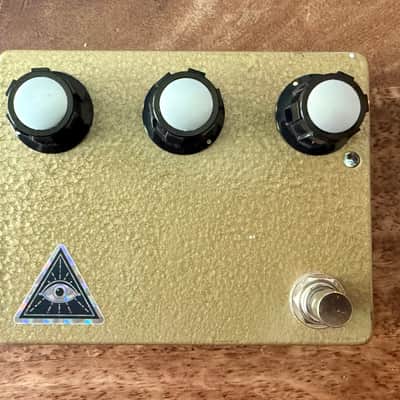 Seeker Electric Effects Descry 2022 - Gold Hammered | Reverb