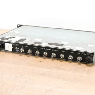 Shure PA821 470-870 MHz Antenna Combiner CG01166 | Reverb