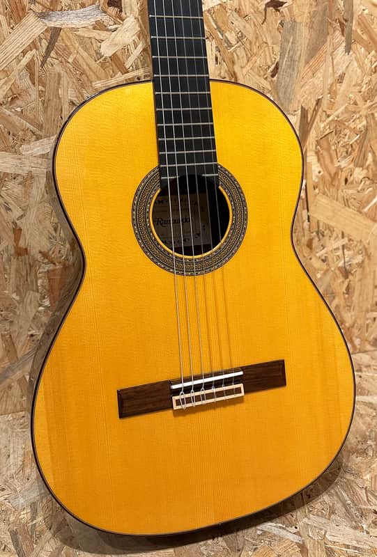 Pre Owned Raimundo 128S Spruce Top Classical Inc. Bag | Reverb
