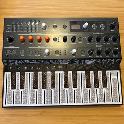 Arturia MicroFreak 25-Key Algorithmic Synthesizer 2019 - | Reverb