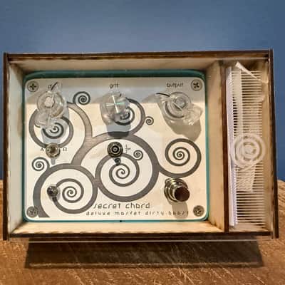 Spiral Electric FX Secret Chord Deluxe MosFET Boost - White | Reverb