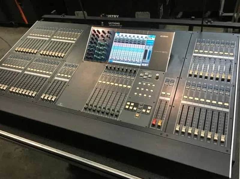 Yamaha M7CL 48-Channel Digital Mixing Console | Reverb