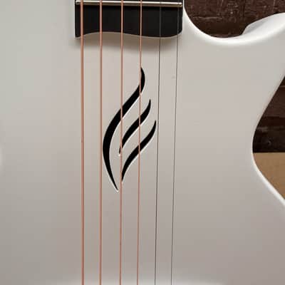 Enya Nova Go Mini Carbon Fiber Acoustic Guitar – White – | Reverb