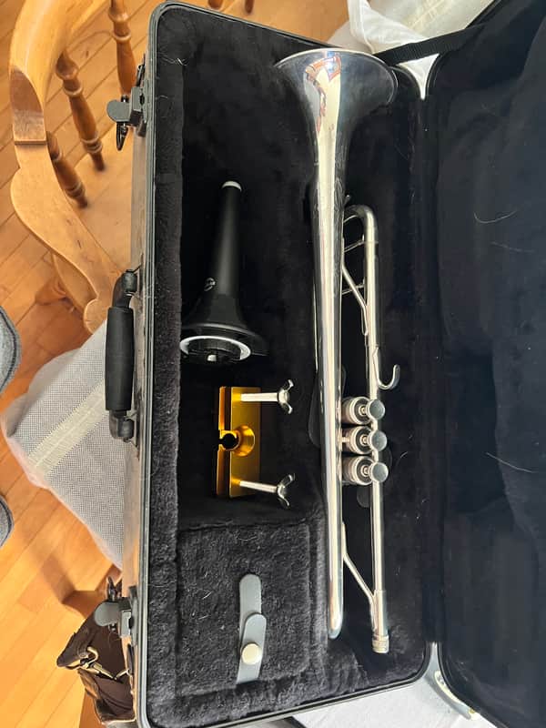 King 2055T Silver Flair Step-Up Model Bb Trumpet with 1st | Reverb