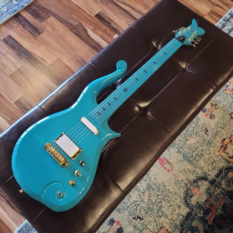 Prince Cloud Guitar Replica - Light Blue | Reverb Slovakia