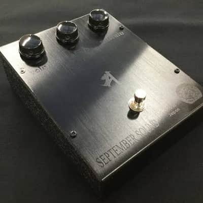 September Sound Violetta v2 dark side | Reverb