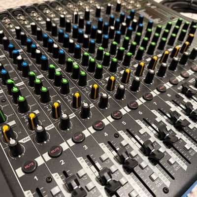 Mackie ProFX16v3 16-Channel Effects Mixer 2020 - Present - | Reverb