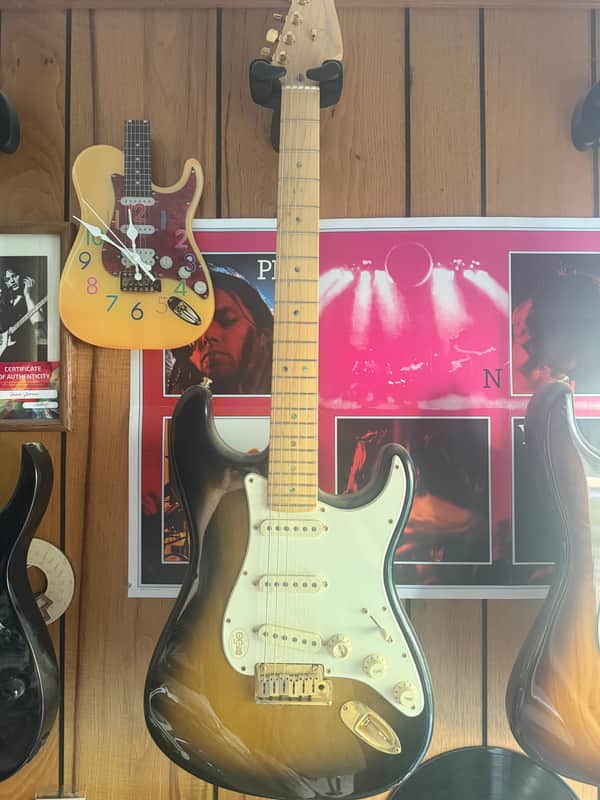 Fender 50th Anniversary American Deluxe Stratocaster 2004 - | Reverb