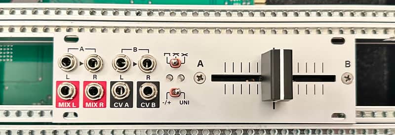 Intellijel XFADE 1U Crossfader | Reverb