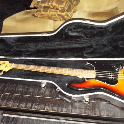 Fender Red Badge Deluxe Jazz, P-Bass Case USA 1990s | Reverb