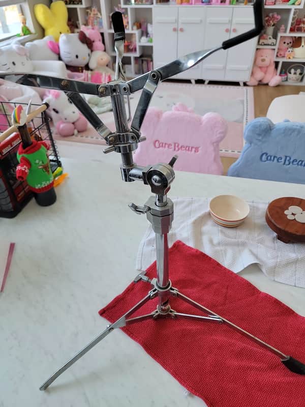 Ludwig Snare Stand (Vintage) w/ Ludwig Chicago Badge – | Reverb