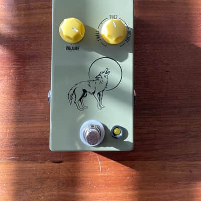 JHS Coyote Fuzz 2026 - Present - Olive | Reverb