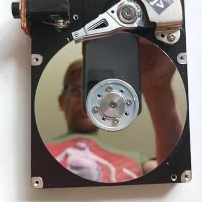 Hard Disk Sub bass synth | Reverb
