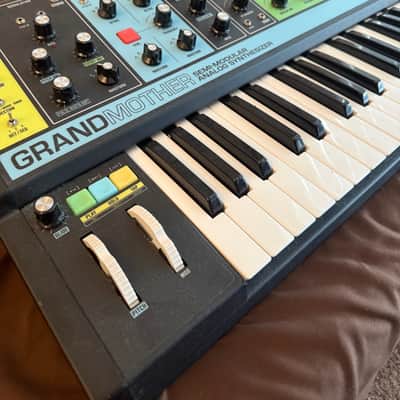 Moog Grandmother 32-Key Semi-Modular Analog Synthesizer 2018 | Reverb