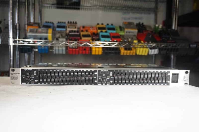 Behringer Ultragraph Pro FBQ1502 15-Band Stereo Graphic | Reverb UK