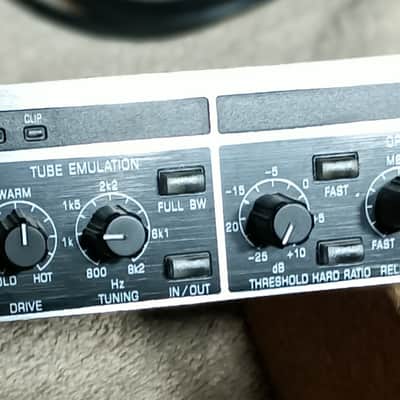 Behringer Ultra-Voice VX2000 | Reverb