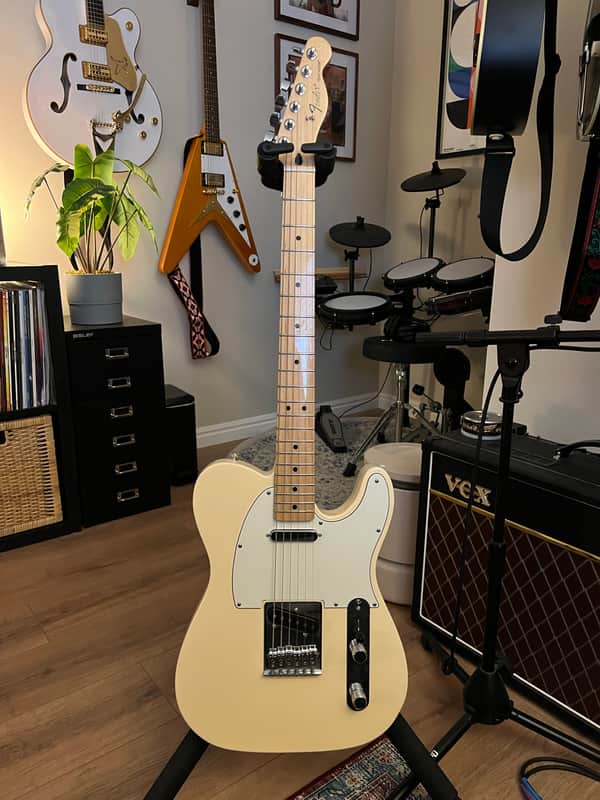 Fender Standard Telecaster + Gig Bag | Reverb