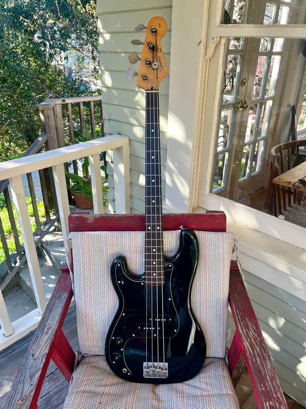 Left-Handed Precision Bass MIJ Squier/Fender Silver Series | Reverb