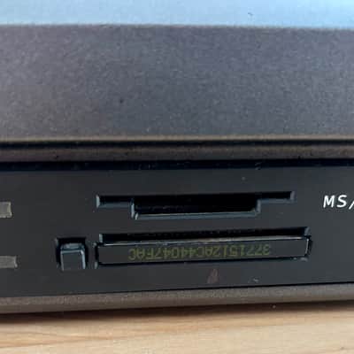 Akai MPC2000XL Blue + case | Reverb Canada