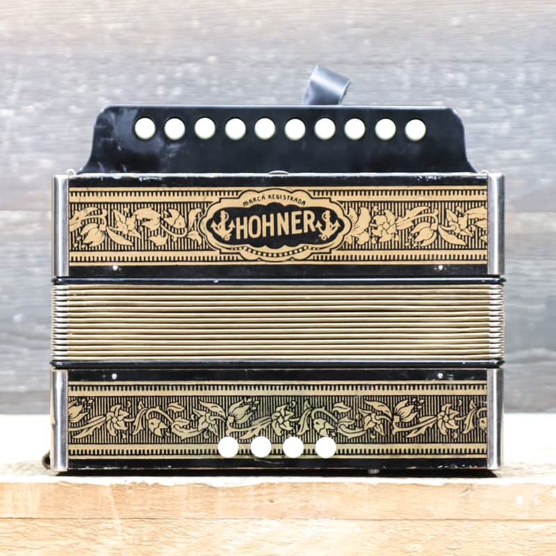 Hohner Vienna 1-Row 4-Bass 10-Treble Button "C" Diatonic | Reverb