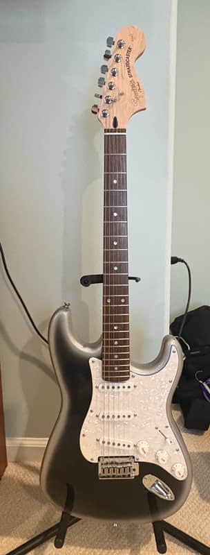 Squier Stratocaster Standard Limited Edition Silverburst | Reverb