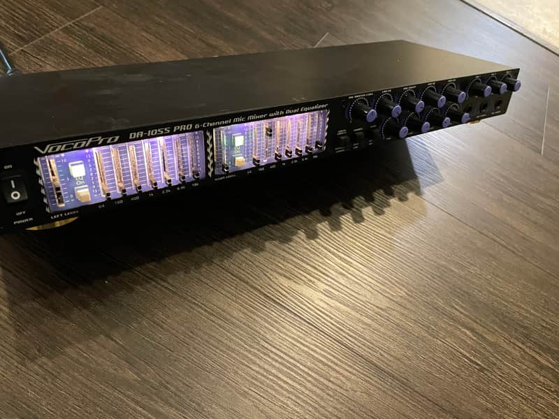 VocoPro DA-1055 pro 6 channel mic mixer w/ Effects | Reverb
