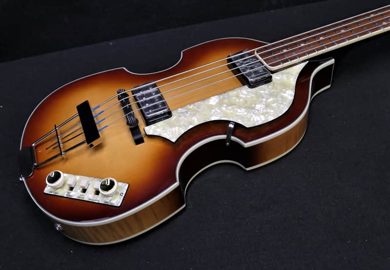 Hofner HCT-500/1-SB Custom Beatle Bass has Control plate with | Reverb