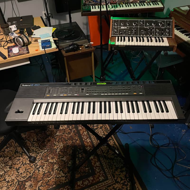 Roland E-20 Intelligent Synthesizer | Reverb
