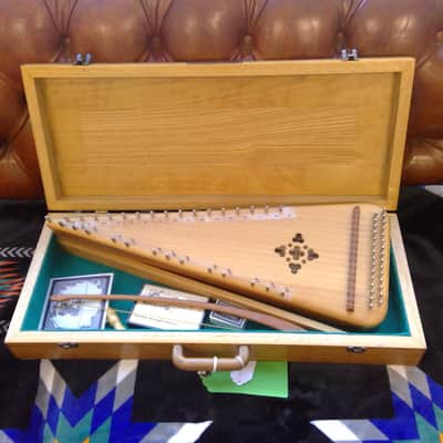 1987 Unicorn Strings Bowed Psaltry W/Case & Bow | Reverb