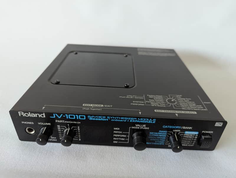 Roland JV-1010 64-Voice Synthesizer Module 1999 - 2003 - | Reverb