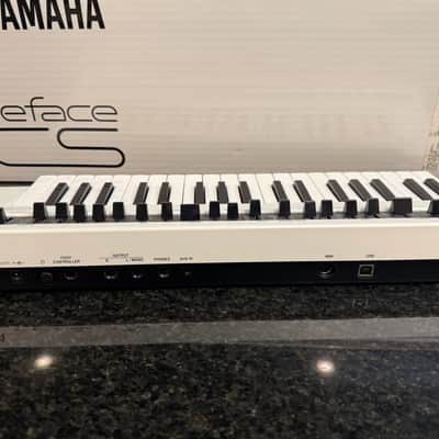 Yamaha Reface CS Mini Mobile Keyboard 2015 - Present - White | Reverb