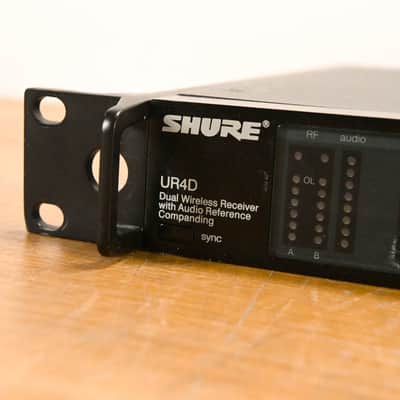 Shure UR4D Dual Wireless Receiver - G1 Band - 470-530 MHz | Reverb